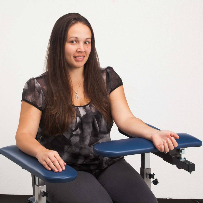 Clintion 600 Upholstered Padded Stationary Armrests and Straight Flip Arm