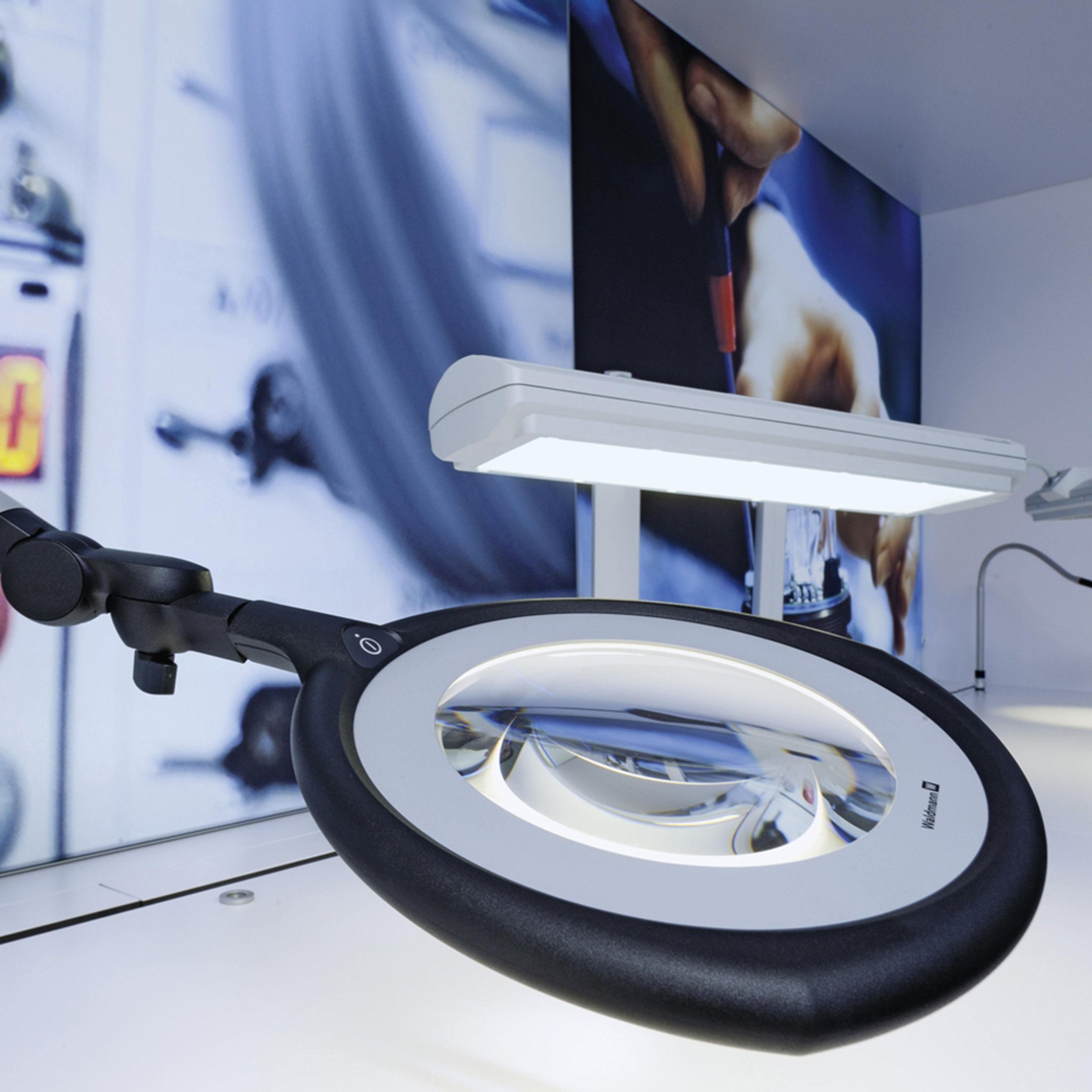 Tevisio LED Magnifier Light with 3.5 Diopter Magnification